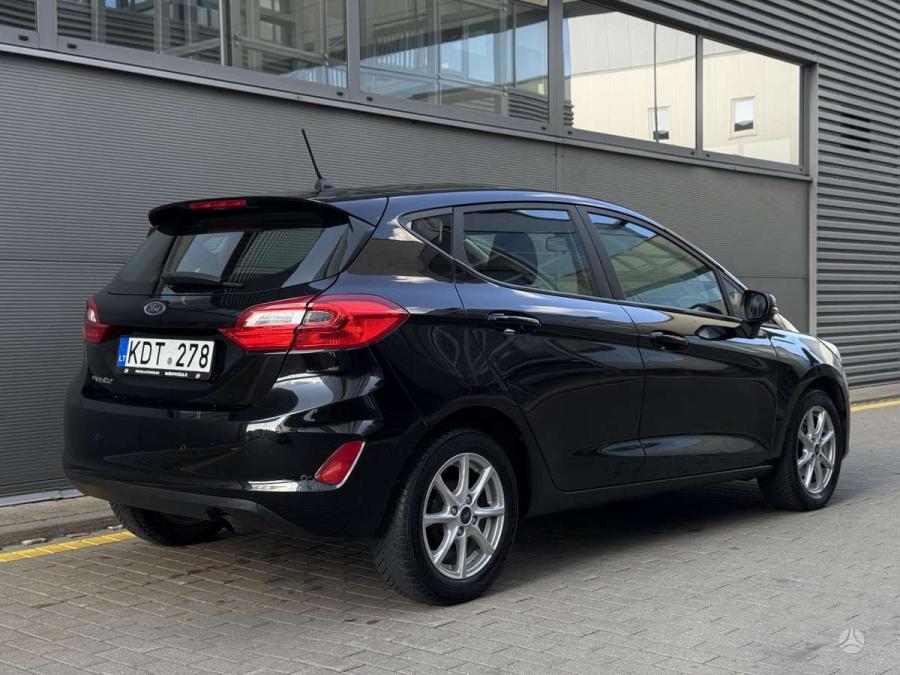 Melns Ford Fiesta 2018 Viļņa, ar dzinēja tilpumu 1.00 L un nobraukumu 130 tūkst. km par 6900 €, foto 5 vietnē AUTOMOTO.COM.LV