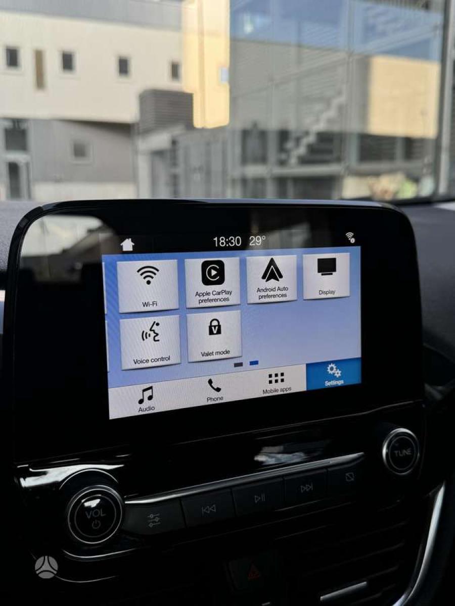 Melns Ford Fiesta 2018 Viļņa, ar dzinēja tilpumu 1.00 L un nobraukumu 130 tūkst. km par 6900 €, foto 27 vietnē AUTOMOTO.COM.LV