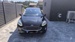 Black Ford Fiesta 2018 in Taurage, with an engine capacity of 1.00 L and mileage of 136 thousand km for 5100 €, photo  on AUTOMOTO.COM.LV