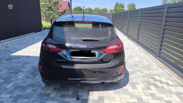 Melns Ford Fiesta 2018 Tauragė, ar dzinēja tilpumu 1.00 L un nobraukumu 136 tūkst. km par 5100 €, foto 4 vietnē AUTOMOTO.COM.LV