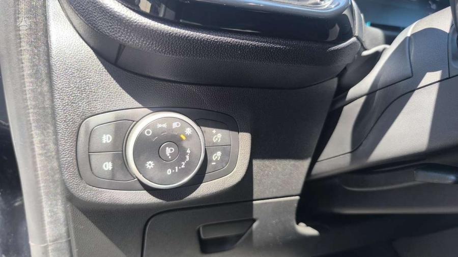 Black Ford Fiesta 2018 in Taurage, with an engine capacity of 1.00 L and mileage of 136 thousand km for 5100 €, photo 9 on AUTOMOTO.COM.LV