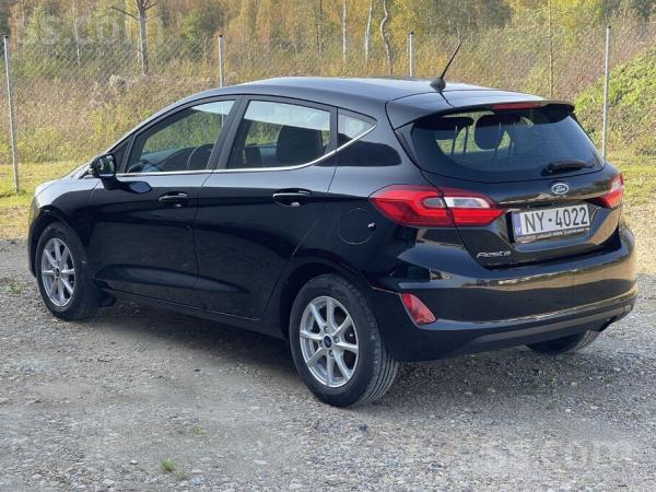 Black Ford Fiesta 2018 in Rezekne, with an engine capacity of 1.00 L and mileage of 120 thousand km for 5650 €, photo 4 on AUTOMOTO.COM.LV