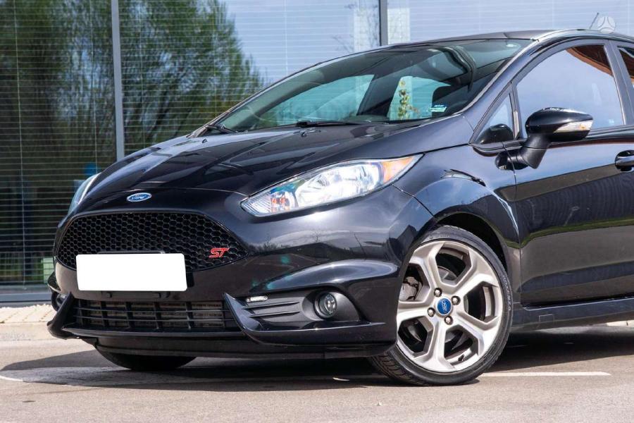 Black Ford Fiesta 2019 in Klaipeda, with an engine capacity of 1.60 L and mileage of 21 thousand km for 12000 €, photo 3 on AUTOMOTO.COM.LV