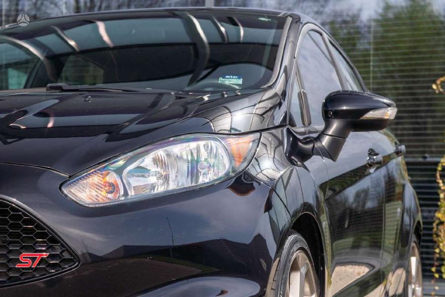 Black Ford Fiesta 2019 in Klaipeda, with an engine capacity of 1.60 L and mileage of 21 thousand km for 12000 €, photo 15 on AUTOMOTO.COM.LV