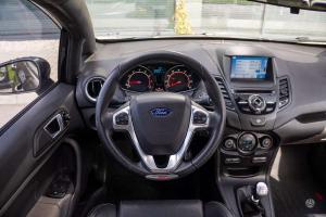 Black Ford Fiesta 2019 in Klaipeda, with an engine capacity of 1.60 L and mileage of 21 thousand km for 12000 €, photo 26 on AUTOMOTO.COM.LV
