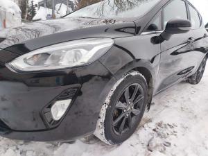 Black Ford Fiesta 2020 in Siauliai, with an engine capacity of 1.00 L and mileage of 114 thousand km for 5750 €, photo 2 on AUTOMOTO.COM.LV