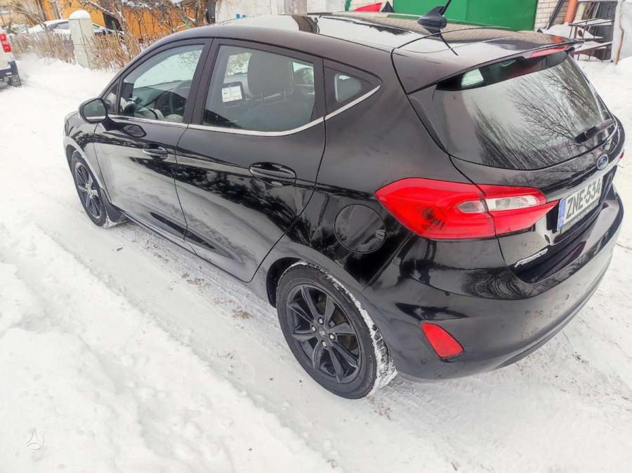 Black Ford Fiesta 2020 in Siauliai, with an engine capacity of 1.00 L and mileage of 114 thousand km for 5750 €, photo 4 on AUTOMOTO.COM.LV