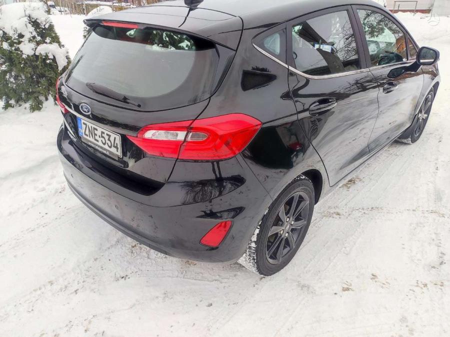 Black Ford Fiesta 2020 in Siauliai, with an engine capacity of 1.00 L and mileage of 114 thousand km for 5750 €, photo 7 on AUTOMOTO.COM.LV