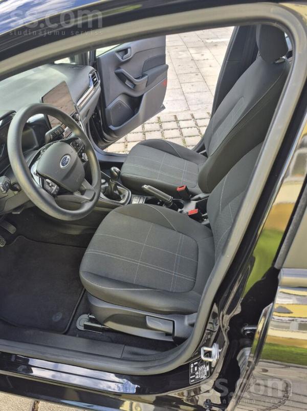 Black Ford Fiesta 2020 in Dobele, with an engine capacity of 1.10 L and mileage of 95 thousand km for 7459 €, photo 6 on AUTOMOTO.COM.LV