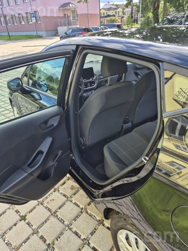 Black Ford Fiesta 2020 in Dobele, with an engine capacity of 1.10 L and mileage of 95 thousand km for 7459 €, photo 7 on AUTOMOTO.COM.LV