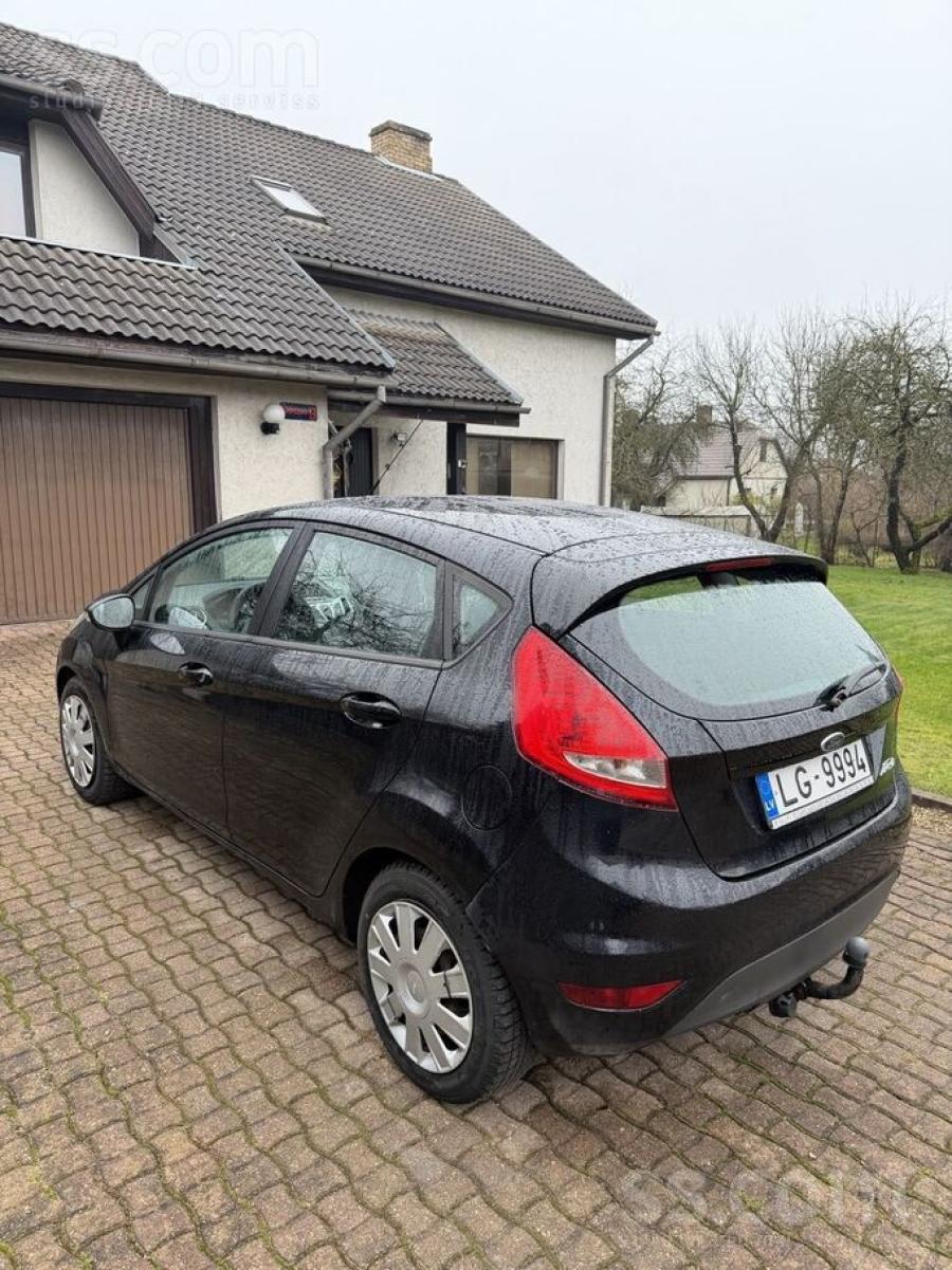 Melns Ford Fiesta 2011 Rīga, ar dzinēja tilpumu 1.40 L un nobraukumu 382 tūkst. km par 1850 €, foto 2 vietnē AUTOMOTO.COM.LV