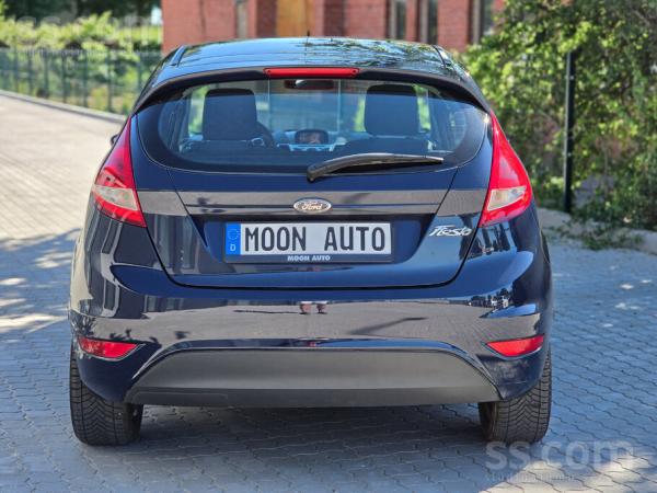 Blue Ford Fiesta 2011 in Liepaja, with an engine capacity of 1.20 L and mileage of 185 thousand km for 3390 €, photo 7 on AUTOMOTO.COM.LV