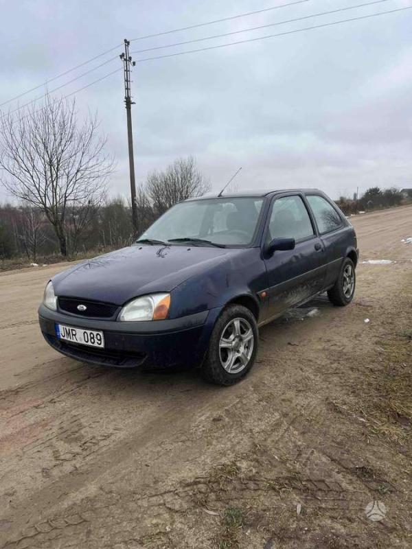 Zils Ford Fiesta 2001 Viļņa, ar dzinēja tilpumu 1.24 L un nobraukumu 180 tūkst. km par 250 €, foto 1 vietnē AUTOMOTO.COM.LV