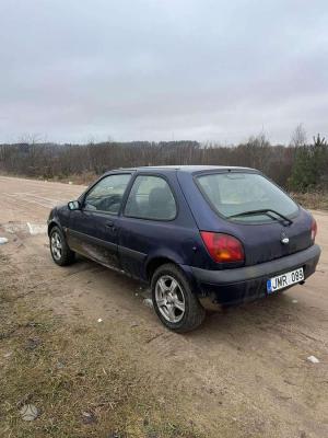 Zils Ford Fiesta 2001 Viļņa, ar dzinēja tilpumu 1.24 L un nobraukumu 180 tūkst. km par 230 €, foto 3 vietnē AUTOMOTO.COM.LV