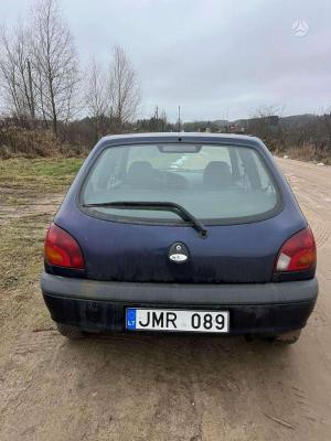 Zils Ford Fiesta 2001 Viļņa, ar dzinēja tilpumu 1.24 L un nobraukumu 180 tūkst. km par 230 €, foto 4 vietnē AUTOMOTO.COM.LV