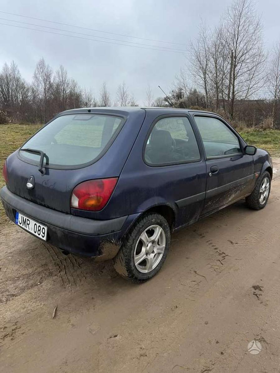Zils Ford Fiesta 2001 Viļņa, ar dzinēja tilpumu 1.24 L un nobraukumu 180 tūkst. km par 230 €, foto 5 vietnē AUTOMOTO.COM.LV