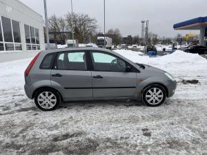 Zils Ford Fiesta 2002 Viļņa, ar dzinēja tilpumu 1.60 L un nobraukumu 288 tūkst. km par 790 €, foto 5 vietnē AUTOMOTO.COM.LV