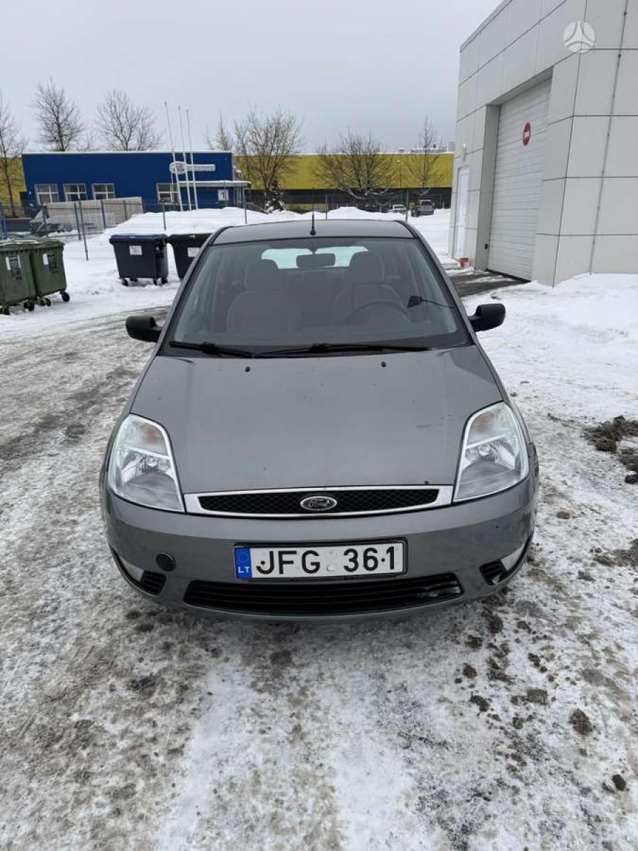 Zils Ford Fiesta 2002 Viļņa, ar dzinēja tilpumu 1.60 L un nobraukumu 288 tūkst. km par 790 €, foto 7 vietnē AUTOMOTO.COM.LV