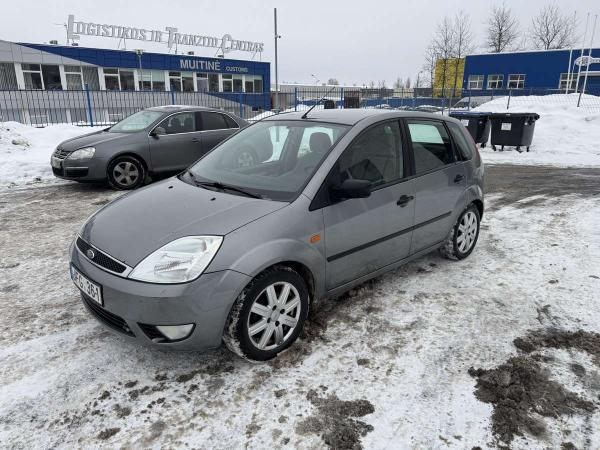 Blue Ford Fiesta 2002 in Ukmerge, with an engine capacity of 1.60 L and mileage of 288 thousand km for 720 €, photo 4 on AUTOMOTO.COM.LV