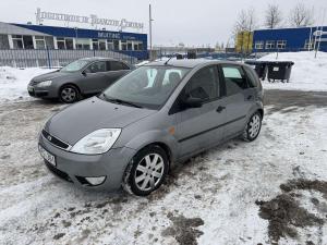 Blue Ford Fiesta 2002 in Ukmerge, with an engine capacity of 1.60 L and mileage of 288 thousand km for 720 €, photo 4 on AUTOMOTO.COM.LV