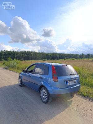 Zils Ford Fiesta 2003 Panevēža, ar dzinēja tilpumu 1.40 L un nobraukumu 270 tūkst. km par 750 €, foto 4 vietnē AUTOMOTO.COM.LV