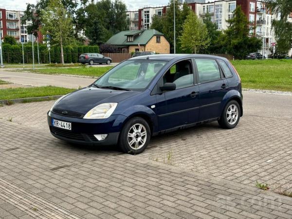Zils Ford Fiesta 2003 Rīga, ar dzinēja tilpumu 1.40 L un nobraukumu 370 tūkst. km par 680 €, foto 2 vietnē AUTOMOTO.COM.LV