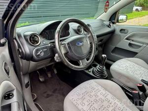 Blue Ford Fiesta 2003 in Riga, with an engine capacity of 1.40 L and mileage of 370 thousand km for 680 €, photo 7 on AUTOMOTO.COM.LV
