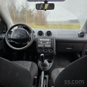 Blue Ford Fiesta 2004 in Riga, with an engine capacity of 1.40 L and mileage of 314 thousand km for 600 €, photo 5 on AUTOMOTO.COM.LV