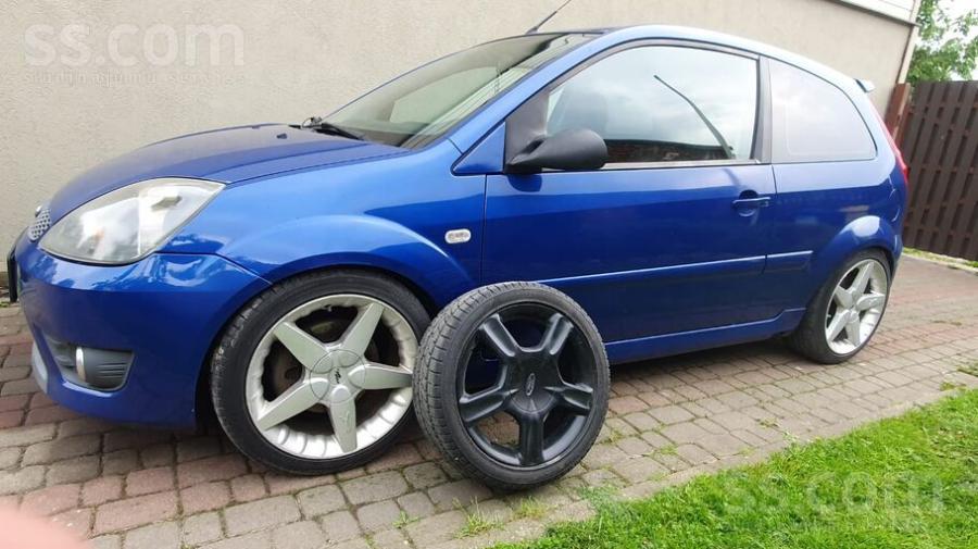Zils Ford Fiesta 2005 Liepāja, ar dzinēja tilpumu 2.00 L un nobraukumu 173 tūkst. km par 4350 €, foto 5 vietnē AUTOMOTO.COM.LV