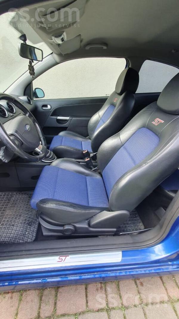 Zils Ford Fiesta 2005 Liepāja, ar dzinēja tilpumu 2.00 L un nobraukumu 173 tūkst. km par 4350 €, foto 5 vietnē AUTOMOTO.COM.LV