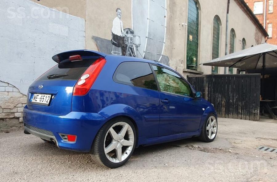 Zils Ford Fiesta 2005 Liepāja, ar dzinēja tilpumu 2.00 L un nobraukumu 173 tūkst. km par 4350 €, foto 9 vietnē AUTOMOTO.COM.LV