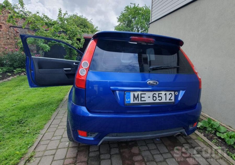Zils Ford Fiesta 2005 Liepāja, ar dzinēja tilpumu 2.00 L un nobraukumu 173 tūkst. km par 4350 €, foto 11 vietnē AUTOMOTO.COM.LV