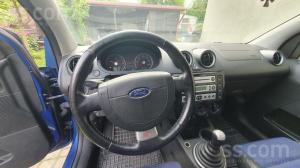 Zils Ford Fiesta 2005 Liepāja, ar dzinēja tilpumu 2.00 L un nobraukumu 173 tūkst. km par 4350 €, foto 13 vietnē AUTOMOTO.COM.LV