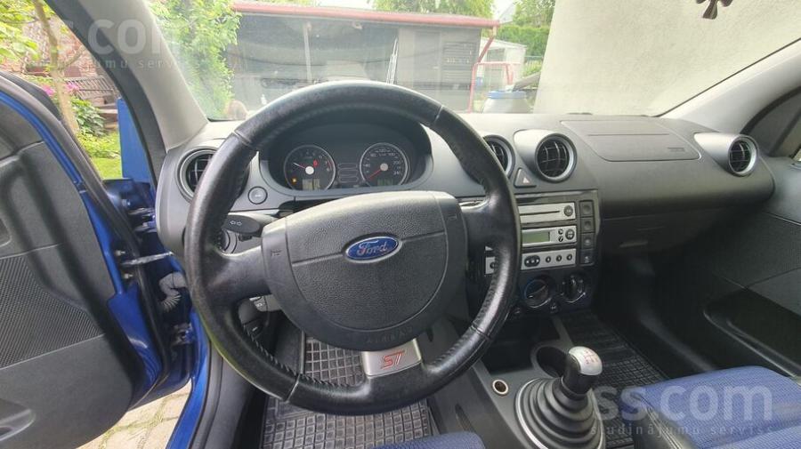 Zils Ford Fiesta 2005 Liepāja, ar dzinēja tilpumu 2.00 L un nobraukumu 173 tūkst. km par 4350 €, foto 13 vietnē AUTOMOTO.COM.LV
