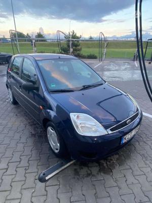 Zils Ford Fiesta 2005 Viļņa, ar dzinēja tilpumu 1.39 L un nobraukumu 213 tūkst. km par 800 €, foto  vietnē AUTOMOTO.COM.LV