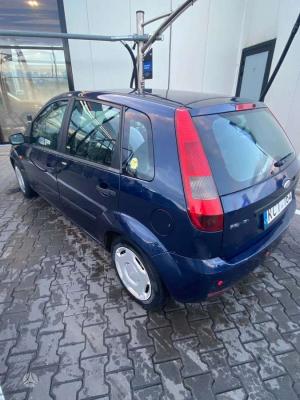 Zils Ford Fiesta 2005 Viļņa, ar dzinēja tilpumu 1.39 L un nobraukumu 213 tūkst. km par 800 €, foto 8 vietnē AUTOMOTO.COM.LV