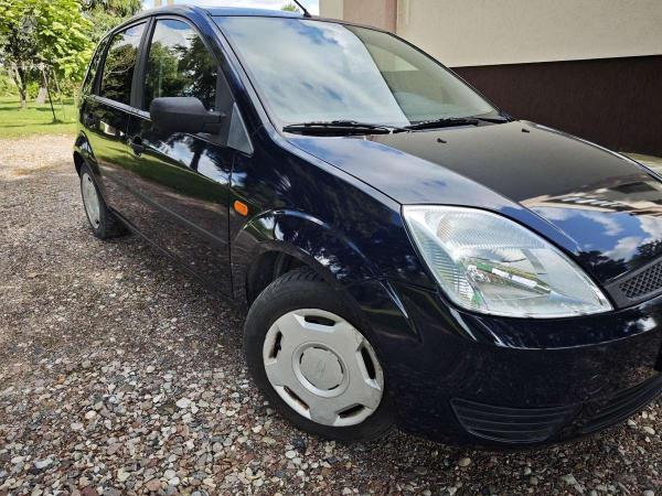 Blue Ford Fiesta 2005 in Klaipeda, with an engine capacity of 1.30 L and mileage of 78 thousand km for 1000 €, photo 5 on AUTOMOTO.COM.LV