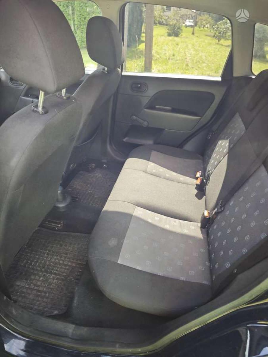 Blue Ford Fiesta 2005 in Klaipeda, with an engine capacity of 1.30 L and mileage of 78 thousand km for 1000 €, photo 17 on AUTOMOTO.COM.LV