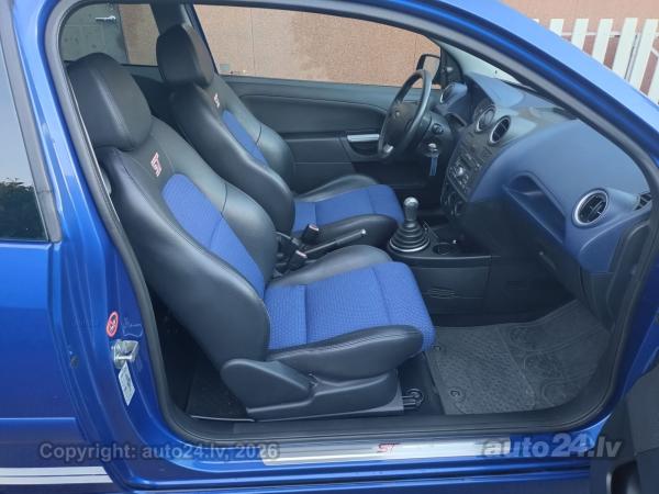 Blue Ford Fiesta 2006 in Tallinn, with an engine capacity of 2.00 L and mileage of 133 thousand km for 6070 €, photo 6 on AUTOMOTO.COM.LV