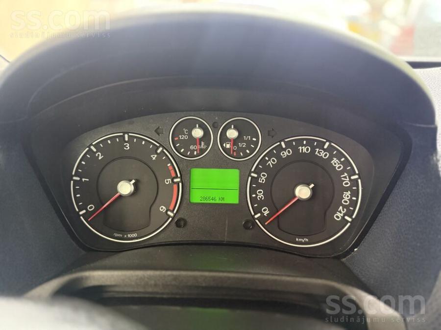 Zils Ford Fiesta 2006 Kuldīga, ar dzinēja tilpumu 1.40 L un nobraukumu 287 tūkst. km par 1000 €, foto 8 vietnē AUTOMOTO.COM.LV