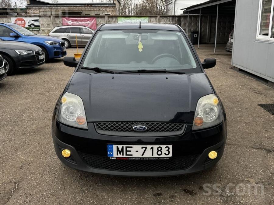 Zils Ford Fiesta 2006 Daugavpils, ar dzinēja tilpumu 1.40 L un nobraukumu 0 tūkst. km par 1390 €, foto 3 vietnē AUTOMOTO.COM.LV