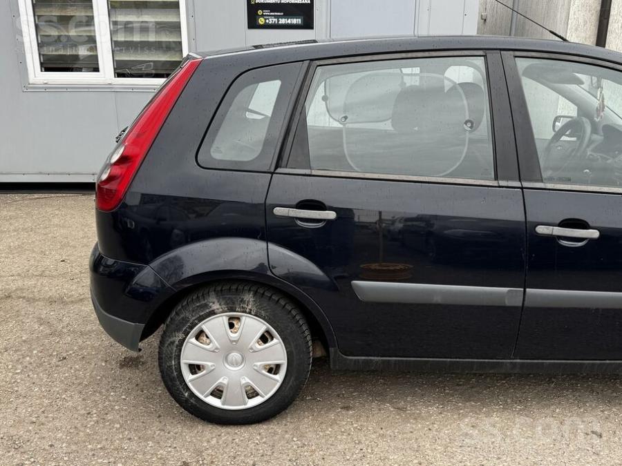 Zils Ford Fiesta 2006 Daugavpils, ar dzinēja tilpumu 1.40 L un nobraukumu 0 tūkst. km par 1390 €, foto 11 vietnē AUTOMOTO.COM.LV