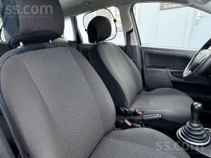 Zils Ford Fiesta 2006 Daugavpils, ar dzinēja tilpumu 1.40 L un nobraukumu 0 tūkst. km par 1390 €, foto 18 vietnē AUTOMOTO.COM.LV