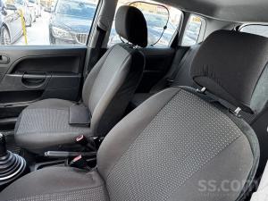 Zils Ford Fiesta 2006 Daugavpils, ar dzinēja tilpumu 1.40 L un nobraukumu 0 tūkst. km par 1390 €, foto 19 vietnē AUTOMOTO.COM.LV
