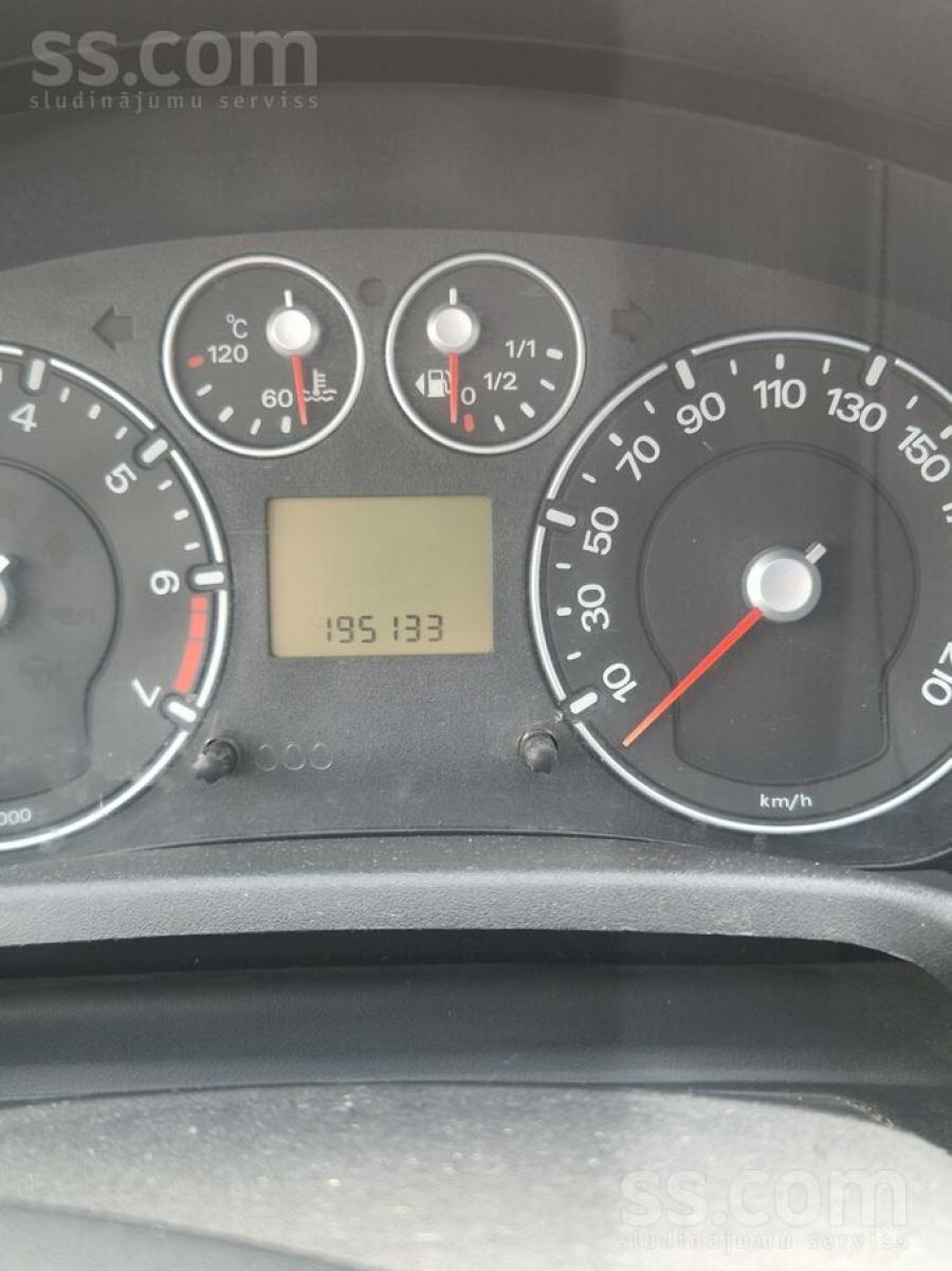 Zils Ford Fiesta 2006 Kuldīga, ar dzinēja tilpumu 1.30 L un nobraukumu 195 tūkst. km par 600 €, foto 8 vietnē AUTOMOTO.COM.LV
