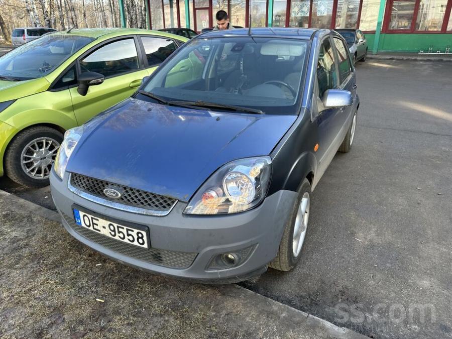 Blue Ford Fiesta 2006 in Riga, with an engine capacity of 1.40 L and mileage of 352 thousand km for 750 €, photo 1 on AUTOMOTO.COM.LV