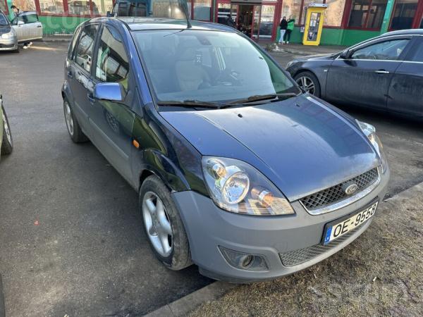 Zils Ford Fiesta 2006 Rīga, ar dzinēja tilpumu 1.40 L un nobraukumu 352 tūkst. km par 750 €, foto 2 vietnē AUTOMOTO.COM.LV