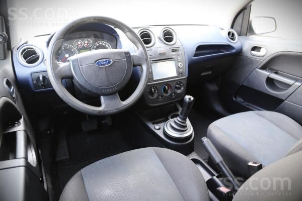 Blue Ford Fiesta 2007 in Riga, with an engine capacity of 1.40 L and mileage of 255 thousand km for 1845 €, photo 7 on AUTOMOTO.COM.LV
