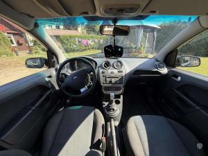 Zils Ford Fiesta 2007 Trakai, ar dzinēja tilpumu 1.30 L un nobraukumu 279 tūkst. km par 700 €, foto 9 vietnē AUTOMOTO.COM.LV