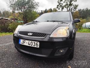 Zils Ford Fiesta 2007 Rīga, ar dzinēja tilpumu 1.30 L un nobraukumu 255 tūkst. km par 1350 €, foto  vietnē AUTOMOTO.COM.LV